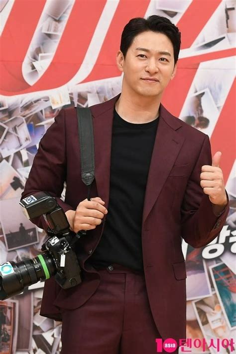 사생활 논란 주진모 사랑꾼 이미지로 세탁…5년만 복귀에 쏠린 시선 Ten피플 텐아시아