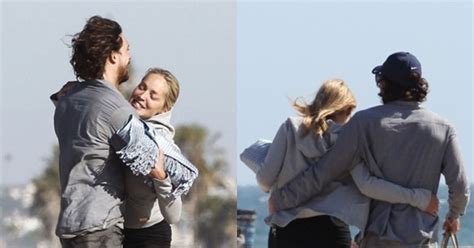 샤론스톤 27세 연하남과 데이트 장면 포착