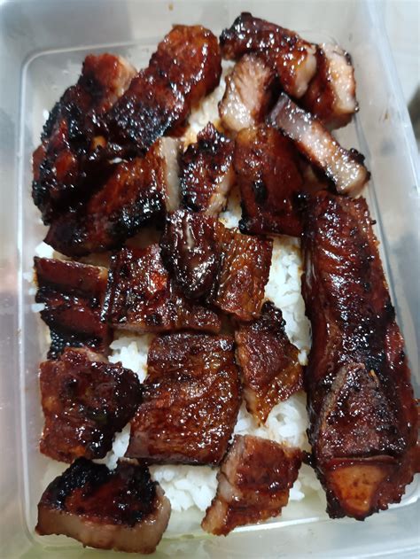 Liempo Na Nasa Ibabaw Ng Kanin R Pangetperomasarap