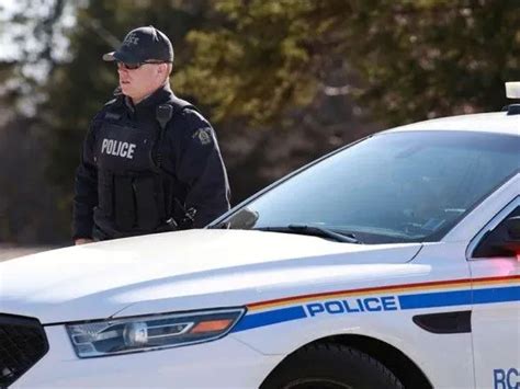 10 людей загинули 15 поранені внаслідок нападів з ножем у Канаді УНН