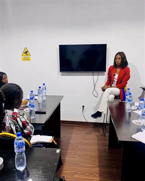 Happyclients Workspaces Collaboration Impactmeetings Training Worldofinnovation House 12