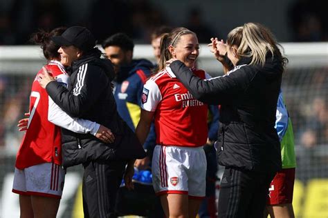 Arsenal Beat Man City But Chelsea Go Second After Wsl Win Over Aston