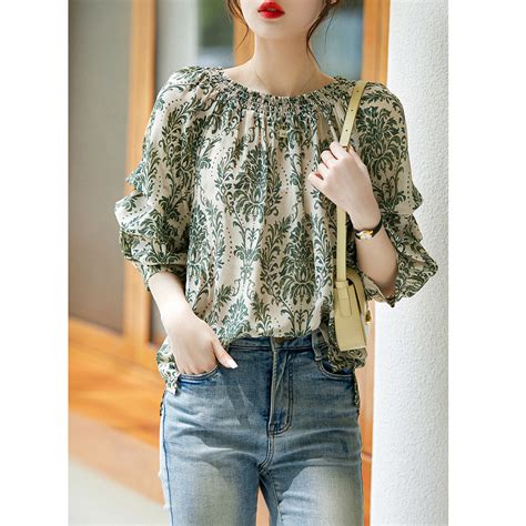 패턴 프린팅 셔링 퍼프소매 블라우스