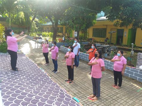 Happy Monday🤗 Flag Raising Deped Tayo Cacao Es 101661