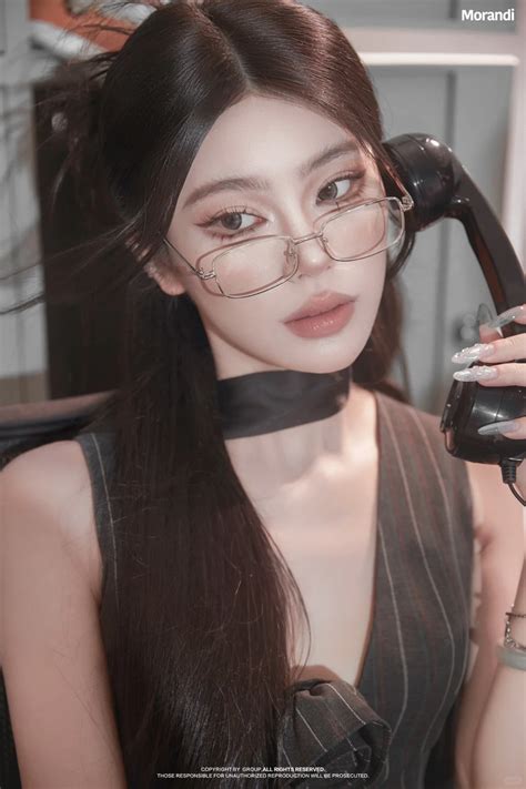 女教师标准脸