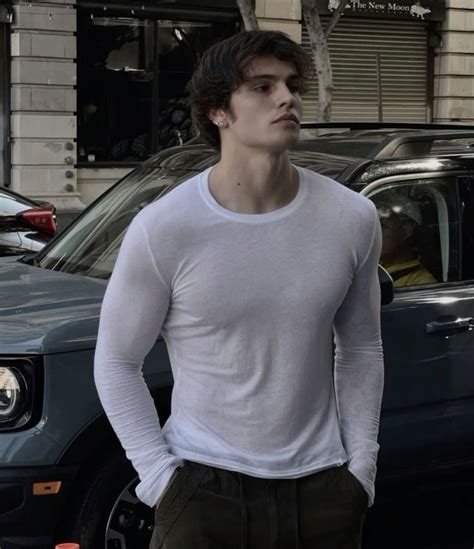 𝐼𝑟𝑖𝑠 Adlı Kullanıcının Devils Night Panosundaki Pin Ahbaplar Erkek