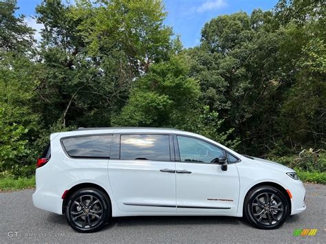 Bright White 2023 Chrysler Pacifica Touring L Road Tripper Awd Exterior