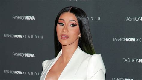 Cardi B Discovers Youtube Vlogger Tasha K Only Has 1083 02 In Her