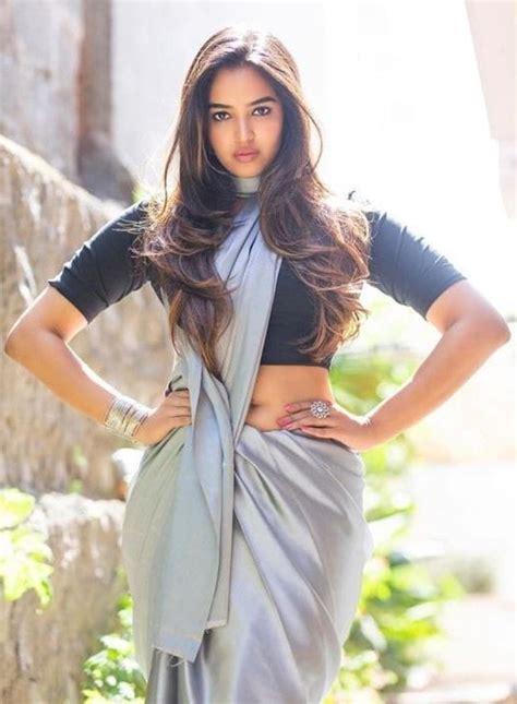 Model ️ Bolly Holly Gossips