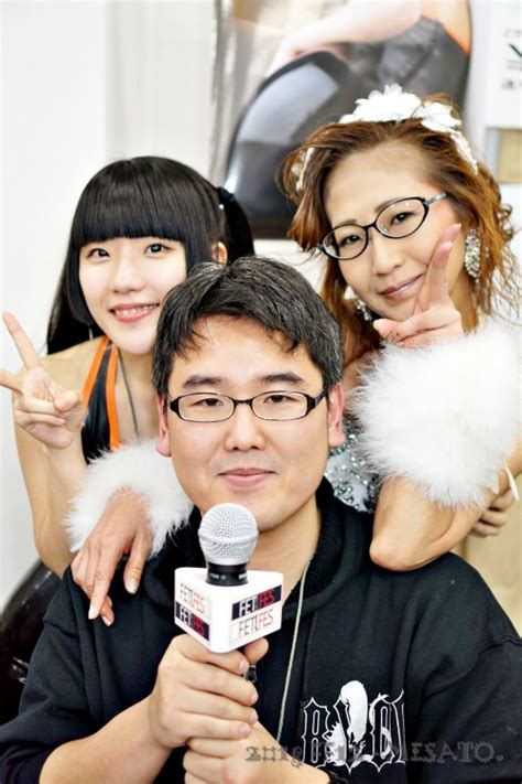 フェチフェス12画像大量160枚レポート！今年から年3回開催に！地上波テレビの取材も2番組。ますます市民権を得たアンダーグラウンドの祭典！100を超えるブースが並び、超満員となった会場で実況