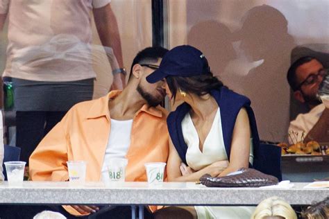 Timeline Lengkap Hubungan Kendall Jenner dan Devin Booker