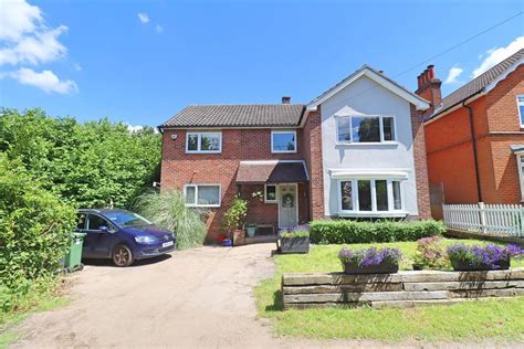 Valley Road Braintree 5 Bed Detached House For Sale £575 000