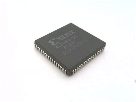 Xc2064 50pc68c Ic Chip By Xilinx