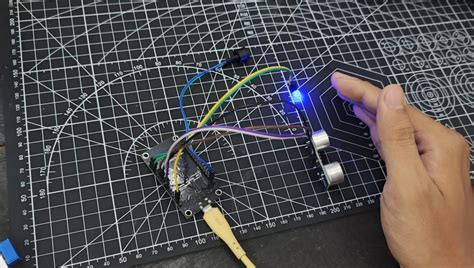Membuat Alat Monitoring Jarak Dengan ESP8266 Dan Blynk Labrobotika