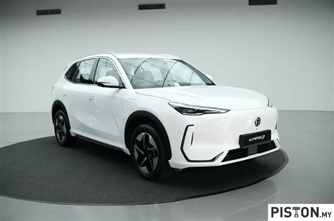 Proton E Mas 7 Receives Overwhelming Response With 2 500 Bookings