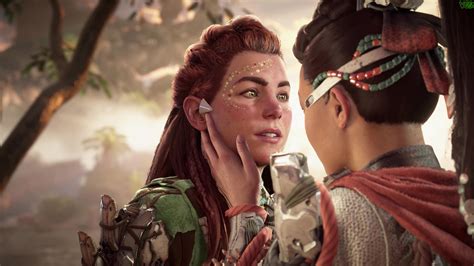 Horizon 2 : Aloy affiche son homosexualité dans le DLC, le jeu se fait ...