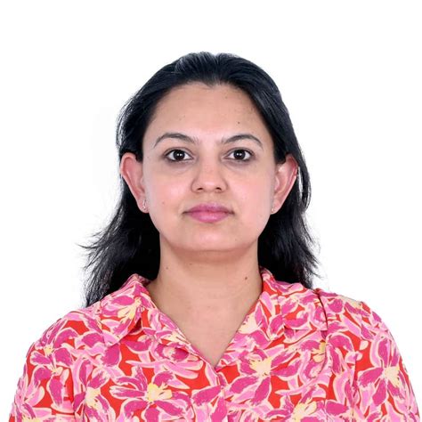 Deepa Chauhan From Top Line Real Estate 1 Properties