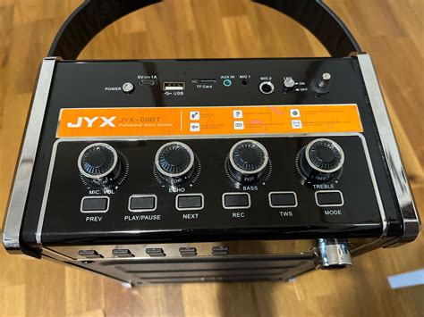 can you plug an electric guitar into a karaoke machine ins