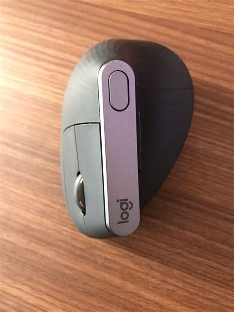 Logitech Mx Vertical Ergonomic Mouse Computers Tech Parts Accessories Mouse Mousepads