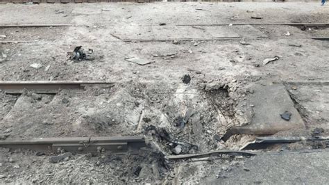 Росіяни атакували залізничну інфраструктуру є поранені та пошкодження