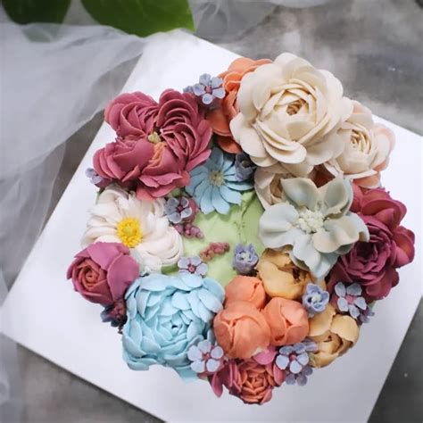 100만원 들어간 용돈케이크에 10만원이 없다고 손님한테 연락이 온거야 몇년을 앙금플라워를 하면서 그런 실수를 한적도없고 매우 꼼꼼하게 이름 날짜 써놓고 사진 동영상을