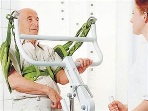 Sabina Ii Ee Sit To Stand Lift For Safe Patient Transfers