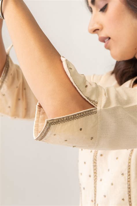 Buy Beige Handcrafted Straight Cotton Kurta For Women Fgmk22 165 Farida Gupta