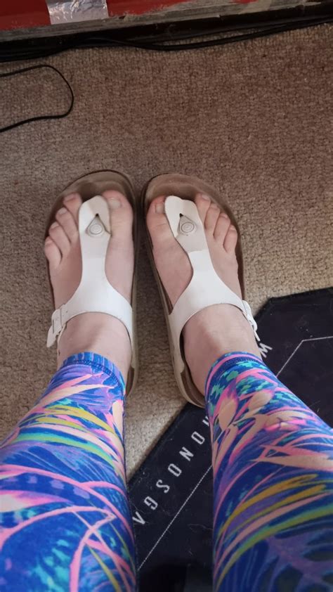 Is Cute R Flipflopfeet