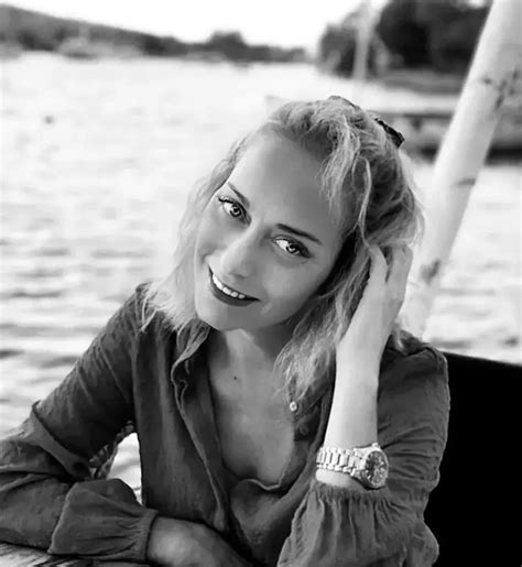 Yeşilçam Yıldızı Itır Esen Sevenlerinden Dua Istedi Magazin Haberleri Sayfa 6