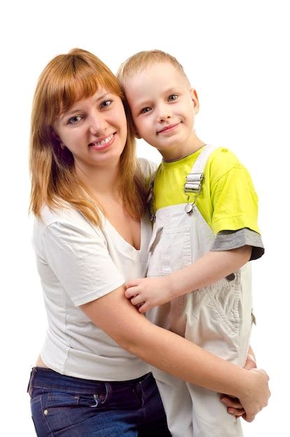 Madre E Hijo Aislado En Un Fondo Blanco Foto Premium