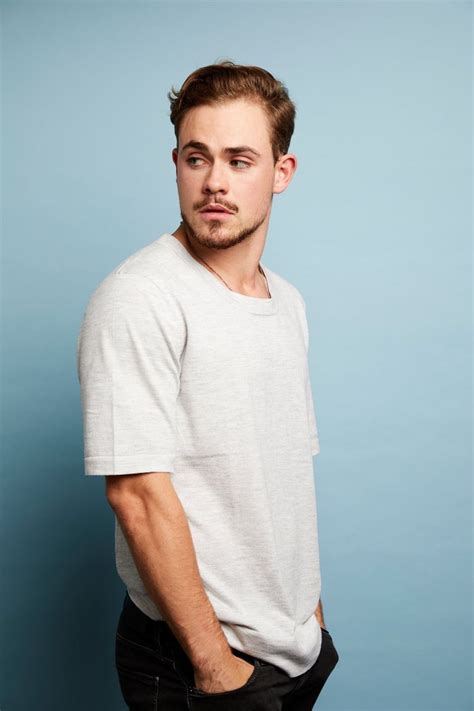 Pin Em Dacre Montgomery🔥