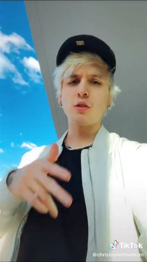 Pin De Amanda Alves Dantas En Christopher Velez Christopher Velez Velez