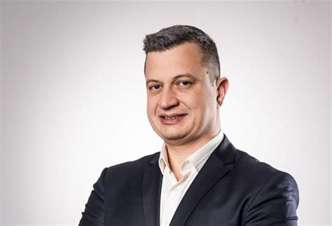 Бих заменил по високо възнаграждение за неща които сами по себе си нямат цена като щастието и