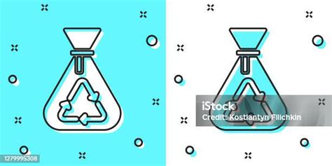 녹색과 흰색 배경에 격리 된 재활용 기호 아이콘이있는 검은 줄 쓰레기 봉투 휴지통은 아이콘을 만들 수 있습니다 바구니 표지판을