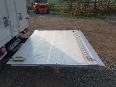 리프트 제작 설치 시공 현장 작업 사진