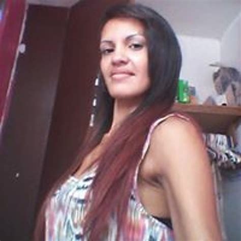 Stream Diana Centeno Music Listen To Songs Albums Playlists For