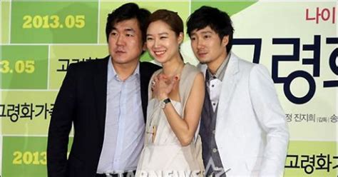 포토]윤제문 공효진 박해일 다정하지 않은 세남매