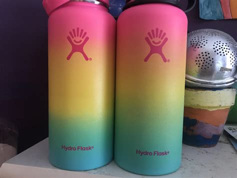 Is One Of These A Fake Or Are There Variations In The Gradients R Hydroflask