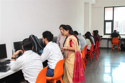 Design Analysis Using Spss By Dr Sonika Chaudhary Rishihood University Delhi Ncr