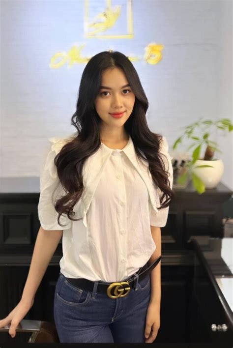 ស្រីស្អាតសឹម ស្រីនិច្ច ៖លេងតួ៣ ក្នុងរឿងតែ១ យ៉ាង ម៉េចទៅ សារព័ត៌មាននគរធំ