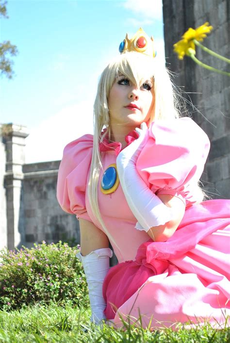 Princess Peach From Super Mario Bros Princess Peach Cosplay