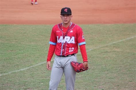 Marineros Efectuó Segundo Cambio Y Reforzó Su Pitcheo Con Wilker Palma