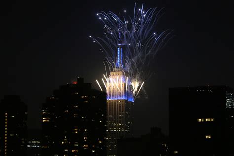 Las Asombrosas Fotos De Los Fuegos Artificiales Por La Celebración De