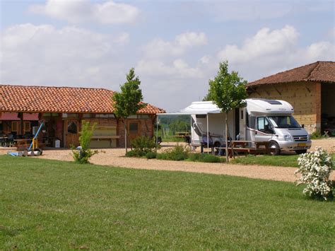 Aire De Camping Car La Bidonniere Wohnmobilstellplatz In Pontorson