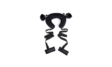 sm bundling props leg strap pillow hyperli