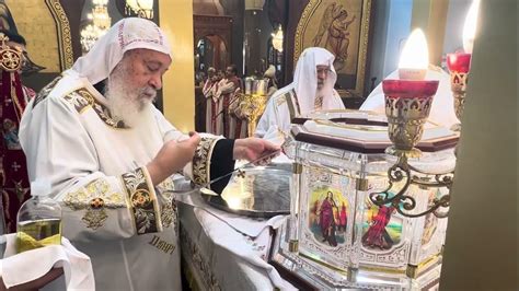 تدشين اواني المذبح بيد نيافة الحبر الجليل الانبا شاروبيم مطران قنا13 6
