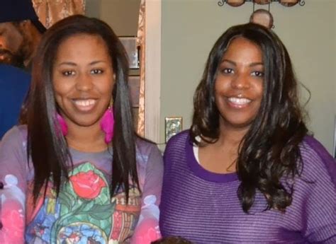 69 Unbelievable Pics Of Mothers And Daughters Who Look Almost The Same Age Bored Panda