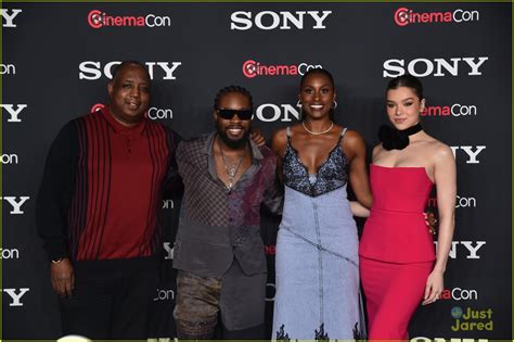 Hailee Steinfeld Says Spider Man Across The Spider Verse Is Next Level Photo