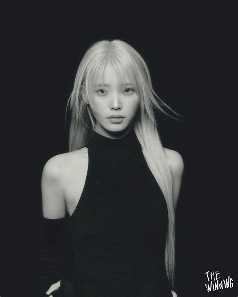 익스트림무비 아이유 6번째 미니앨범 더 위닝 컨셉 포토 앨범 팩샷 이담엔터