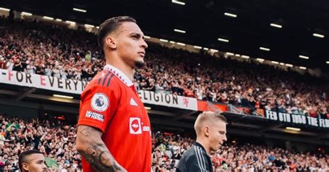 시원한 마무리꿈 같은 데뷔전1300억 안토니 무난한 평점 7점